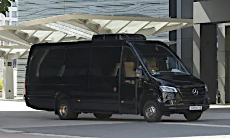 VIP Sprinter für Gruppen bis 16 Personen mit Chauffeurservice